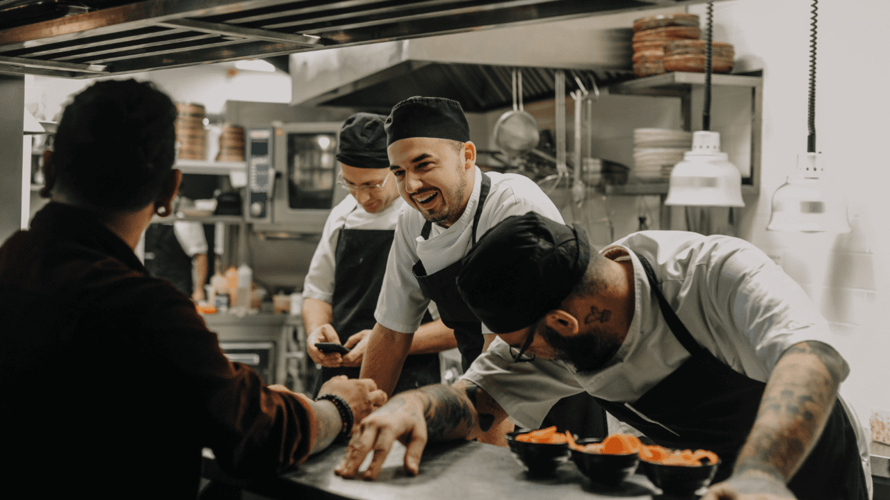 10 practical tips for building a winning restaurant brand | Dineplan Blog